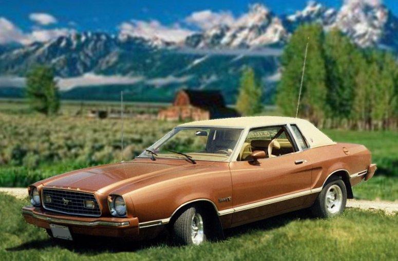 Medium Chestnut Orange 1975 Ford Mustang II Ghia Hardtop